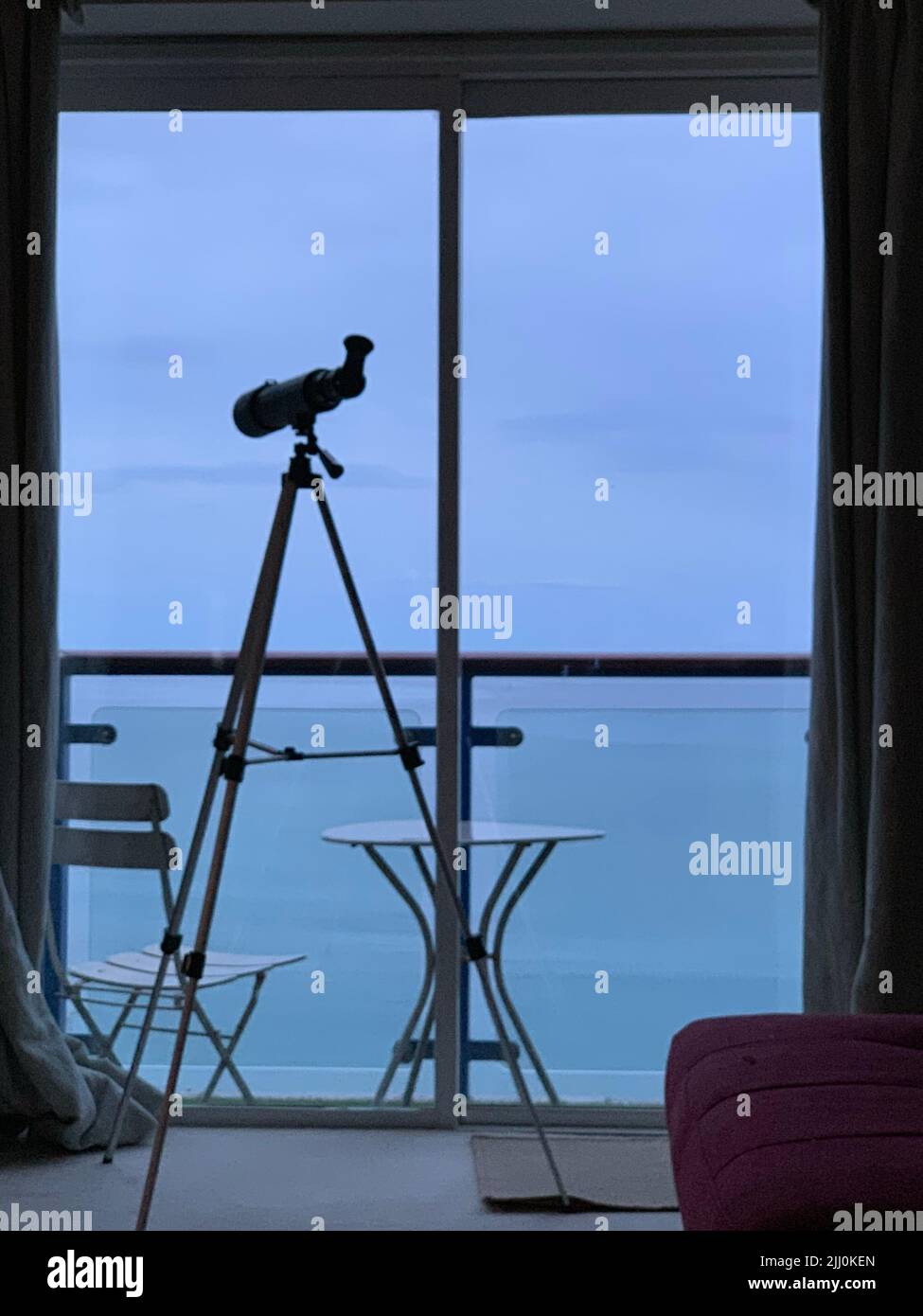 Tripods hi-res stock photography and images - Alamy