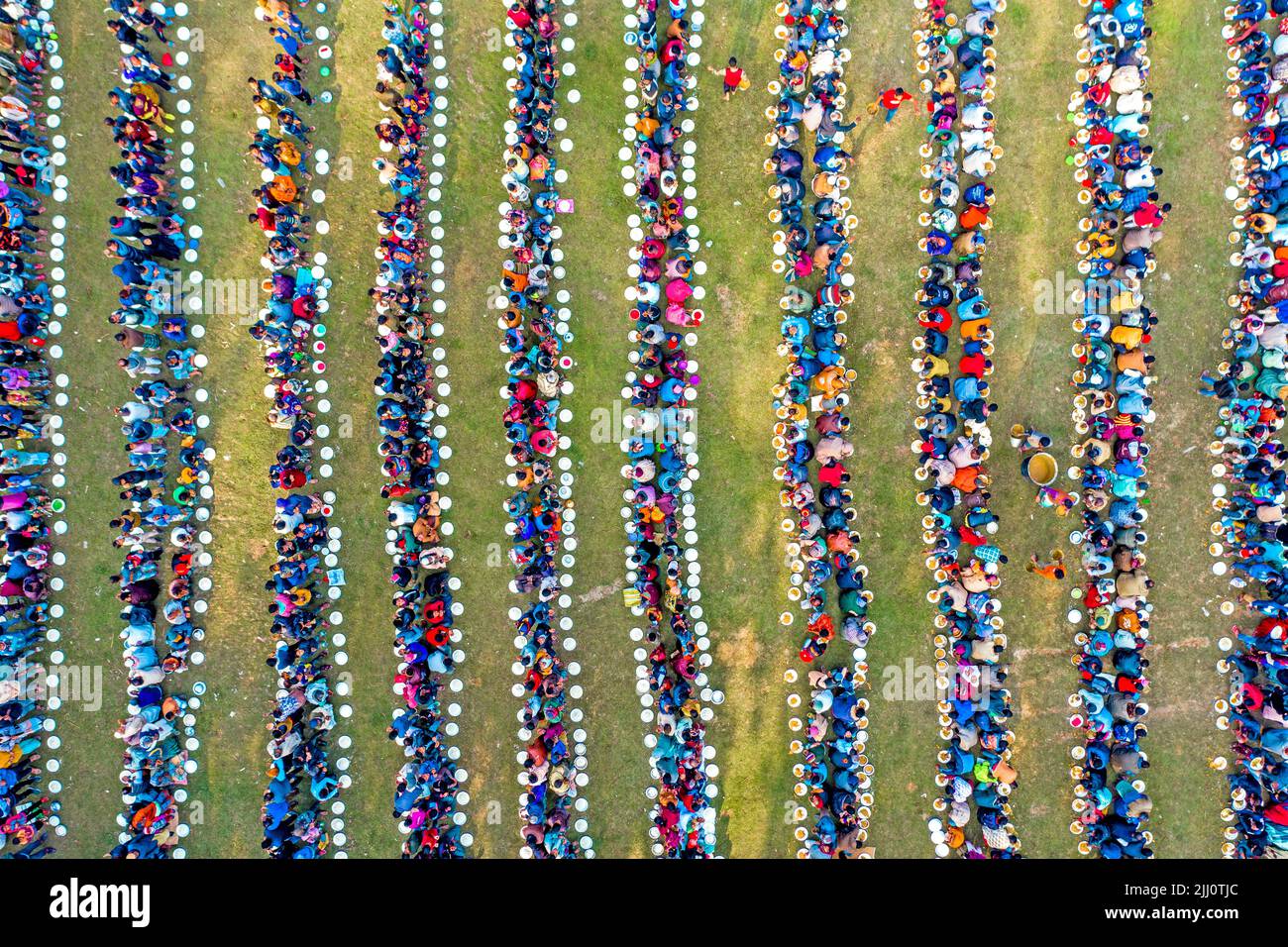 People gather in rural Bangladesh for Uros majlis, a traditional food ...
