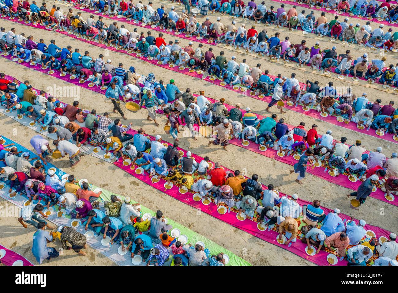 People gather in rural Bangladesh for Uros majlis, a traditional food ...