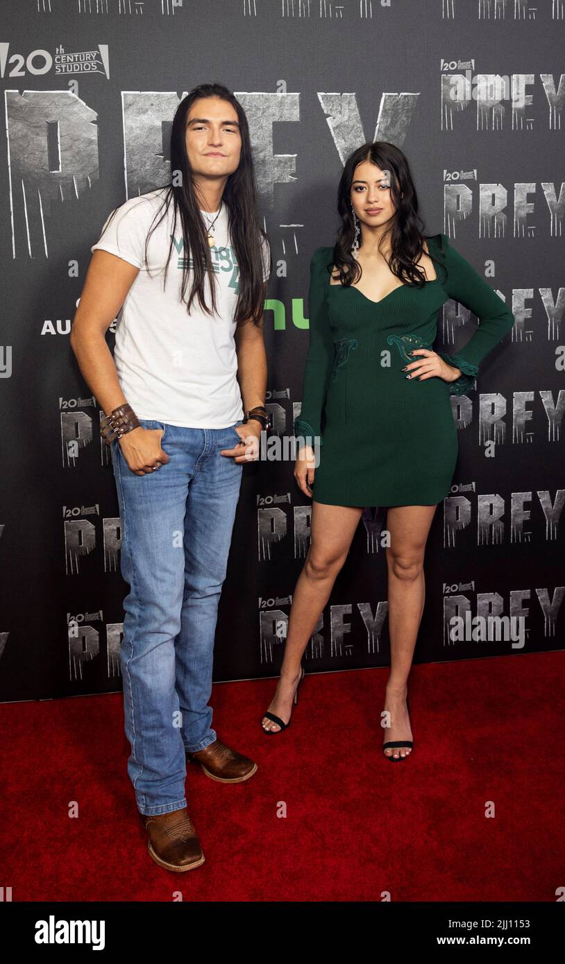 Prey 2022 and amber midthunder hi-res stock photography and images - Alamy