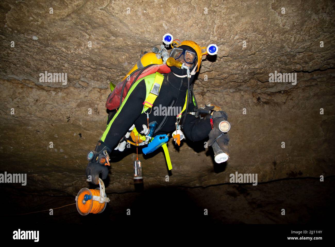 Cave diving extreme hi-res stock photography and images - Alamy