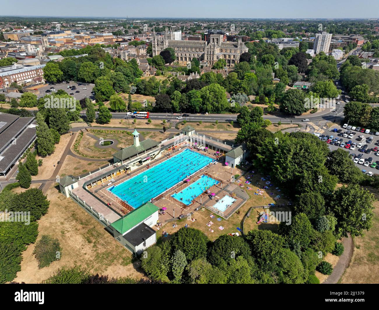 Peterborough, UK. 19th July, 2022. Peterborough Lido outdoor swimming ...