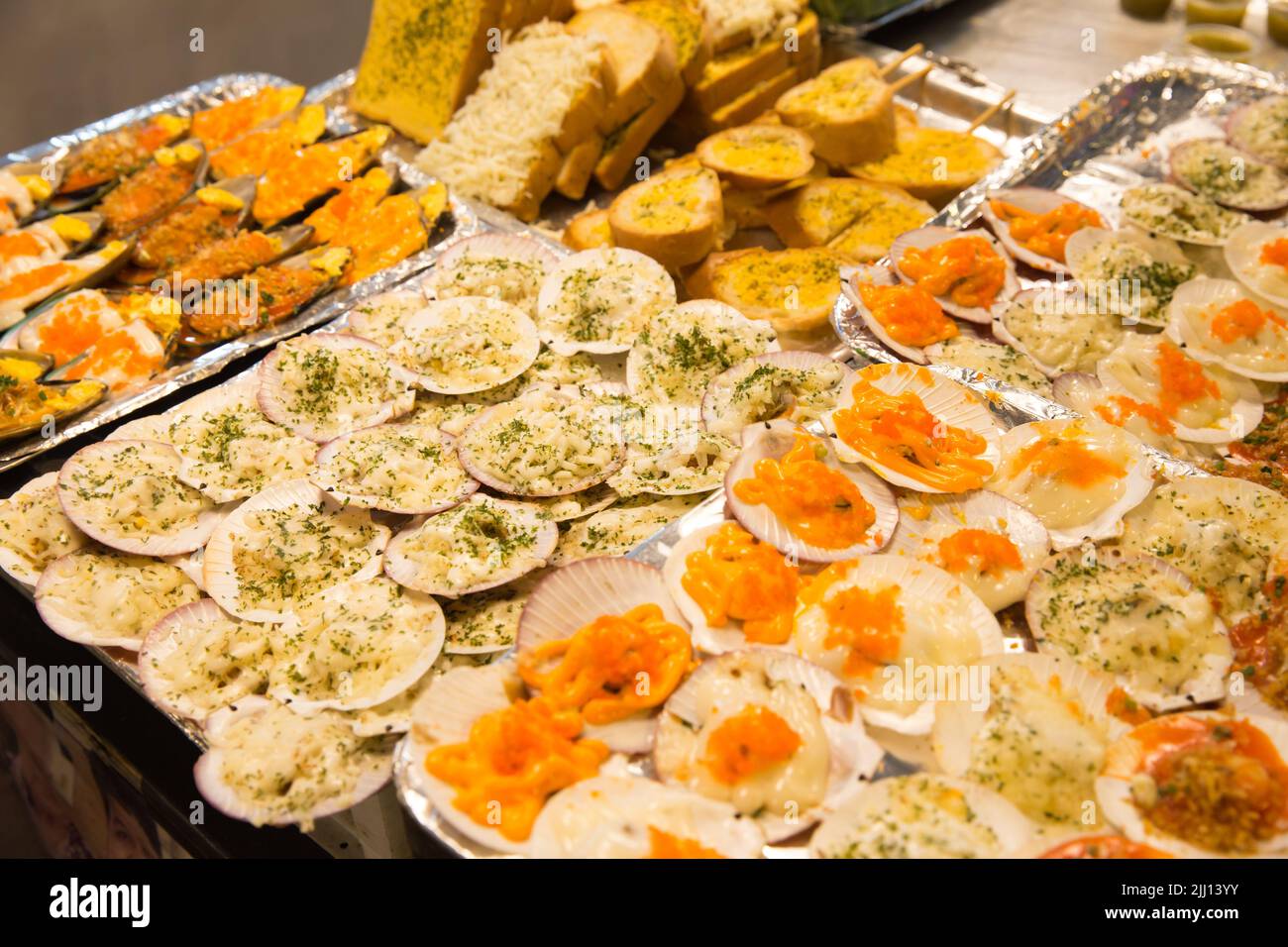 Scallops grilled cheese and spinach delicious, Thai sea food Stock ...