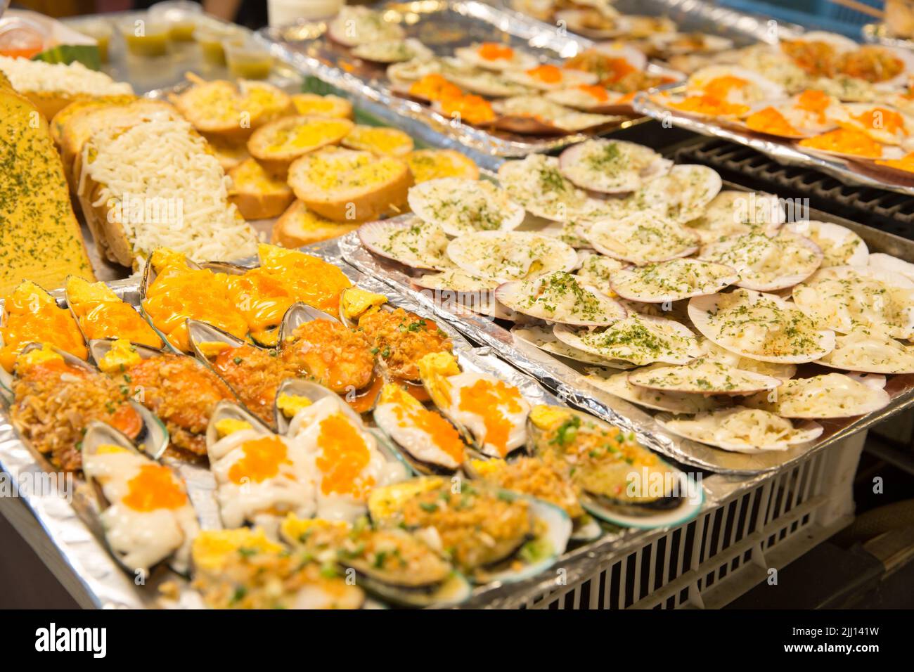 Scallops grilled cheese and spinach delicious, Thai sea food Stock ...