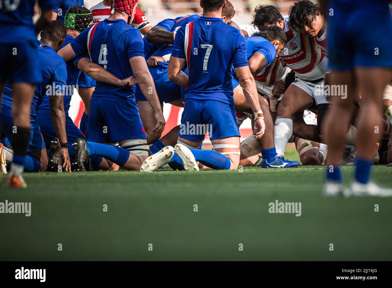 Players prepare for a scrum hi-res stock photography and images - Alamy