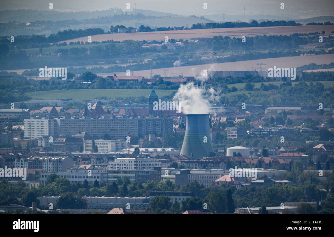 Dresden, Germany. 22nd July, 2022. Steam rises from the cooling tower ...