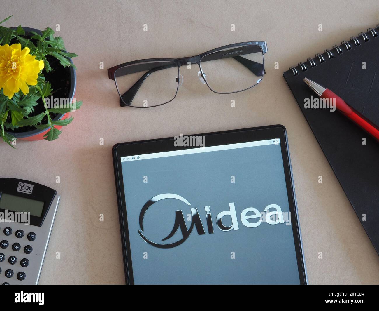 Midea logo hi-res stock photography and images - Alamy