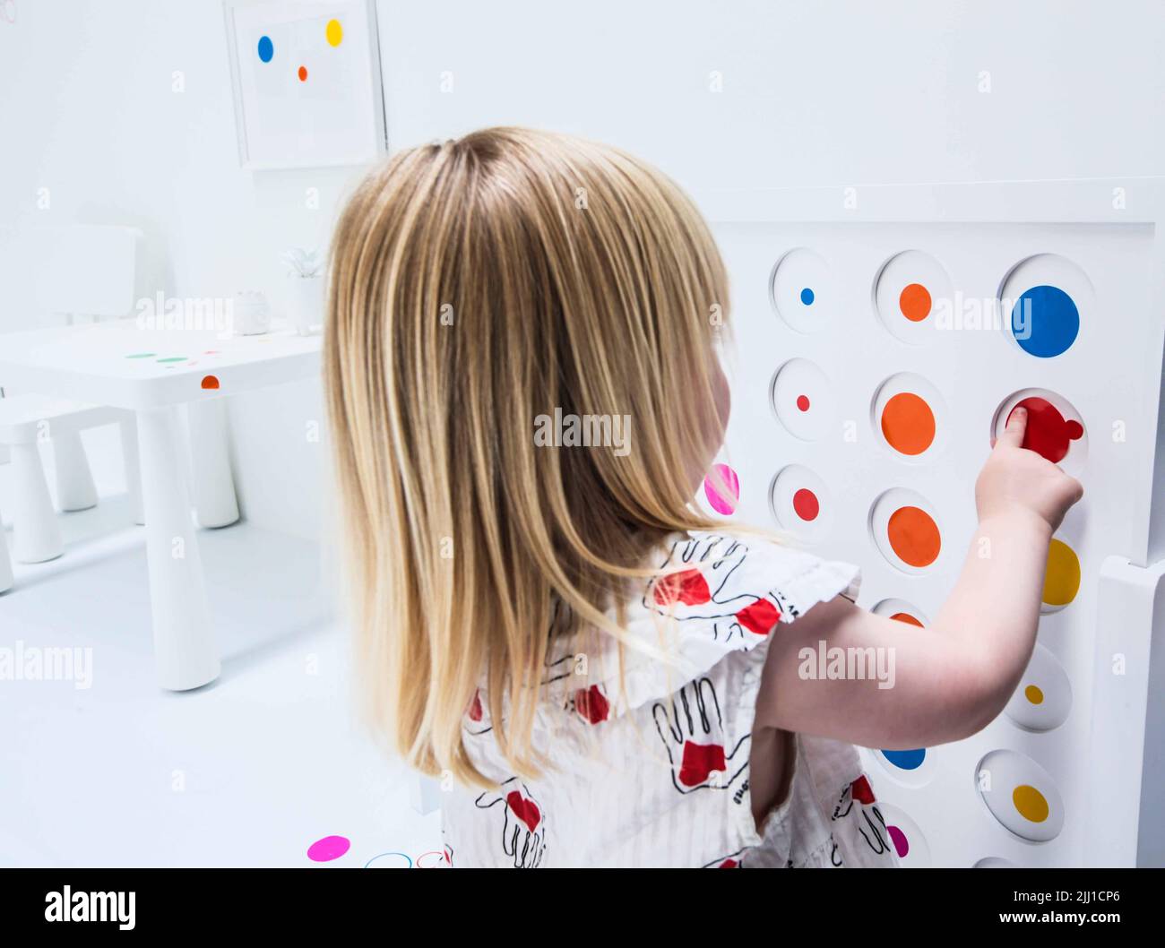 Obliteration room yayoi kusama hi-res stock photography and images - Alamy