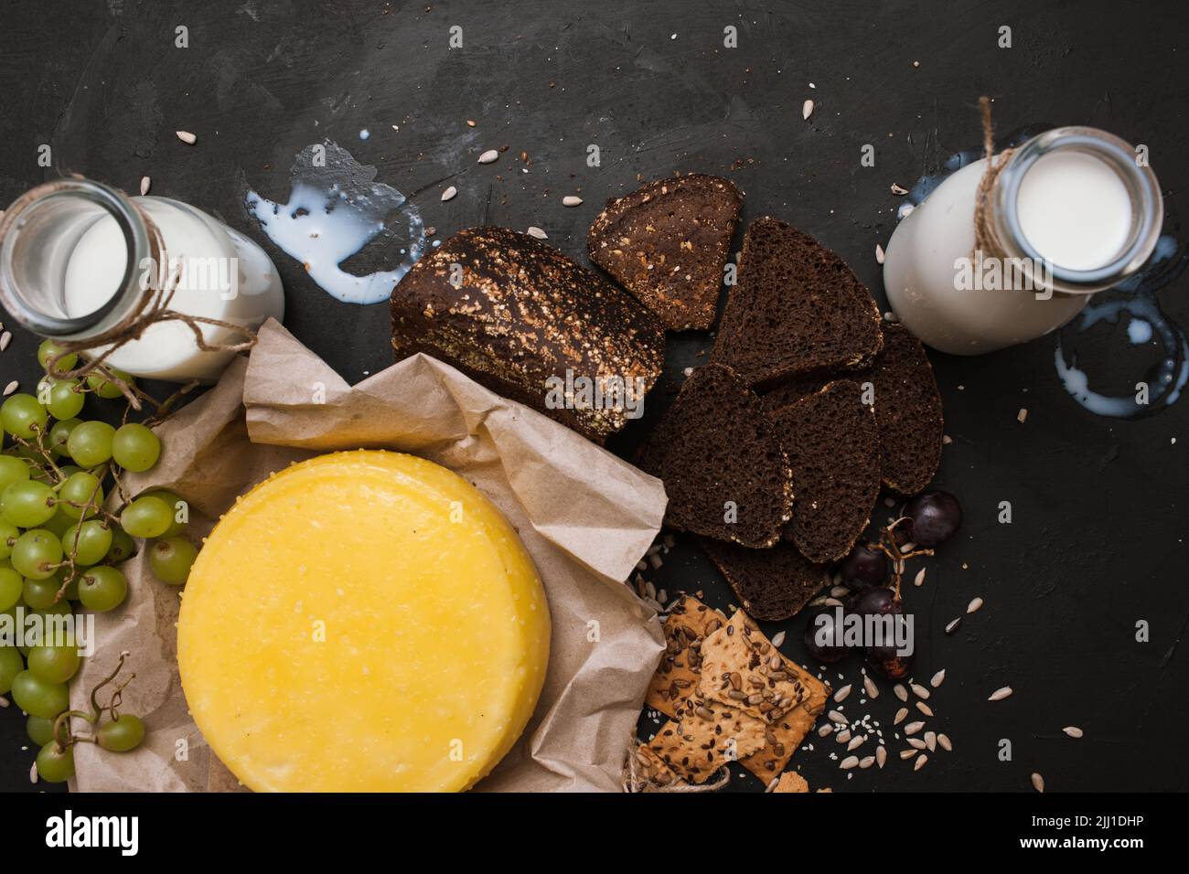 Rustic local dairy. Milk and cheese Stock Photo - Alamy