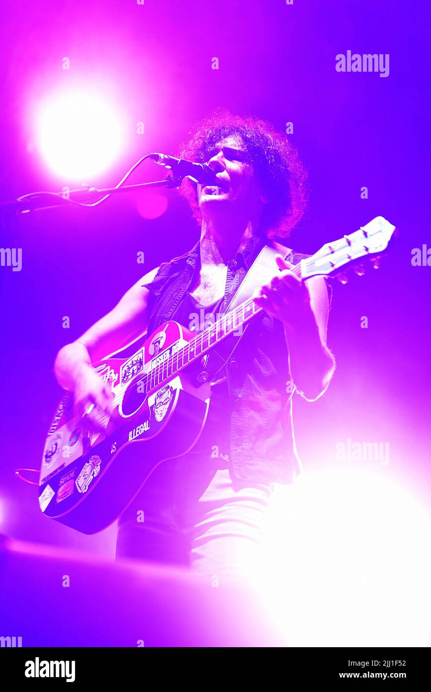 Andrea appino rock hi-res stock photography and images - Alamy