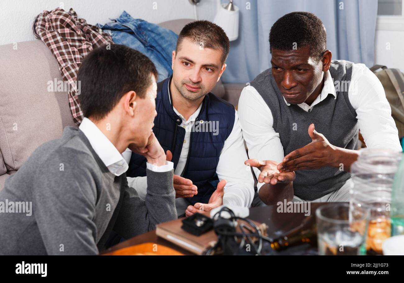 Disputing friends hi-res stock photography and images - Alamy