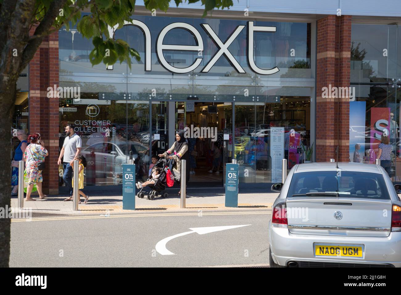 Oldbury green retail park hi-res stock photography and images - Alamy