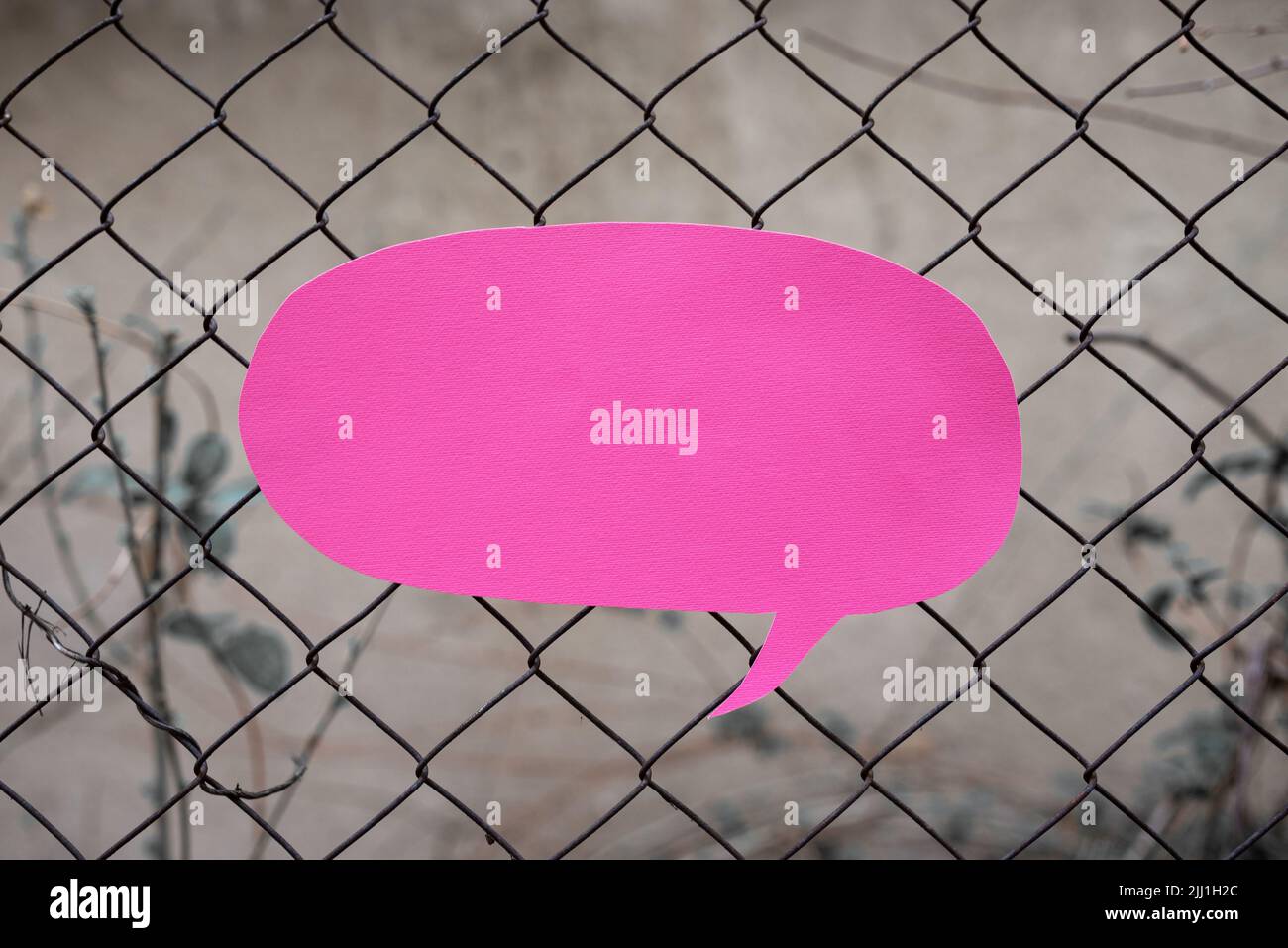 Speech Bubble With Important Informations Placed In Front Of Net ...