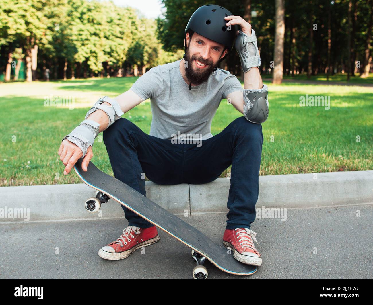 Extreme sport challenge. Skateboarder competition Stock Photo - Alamy