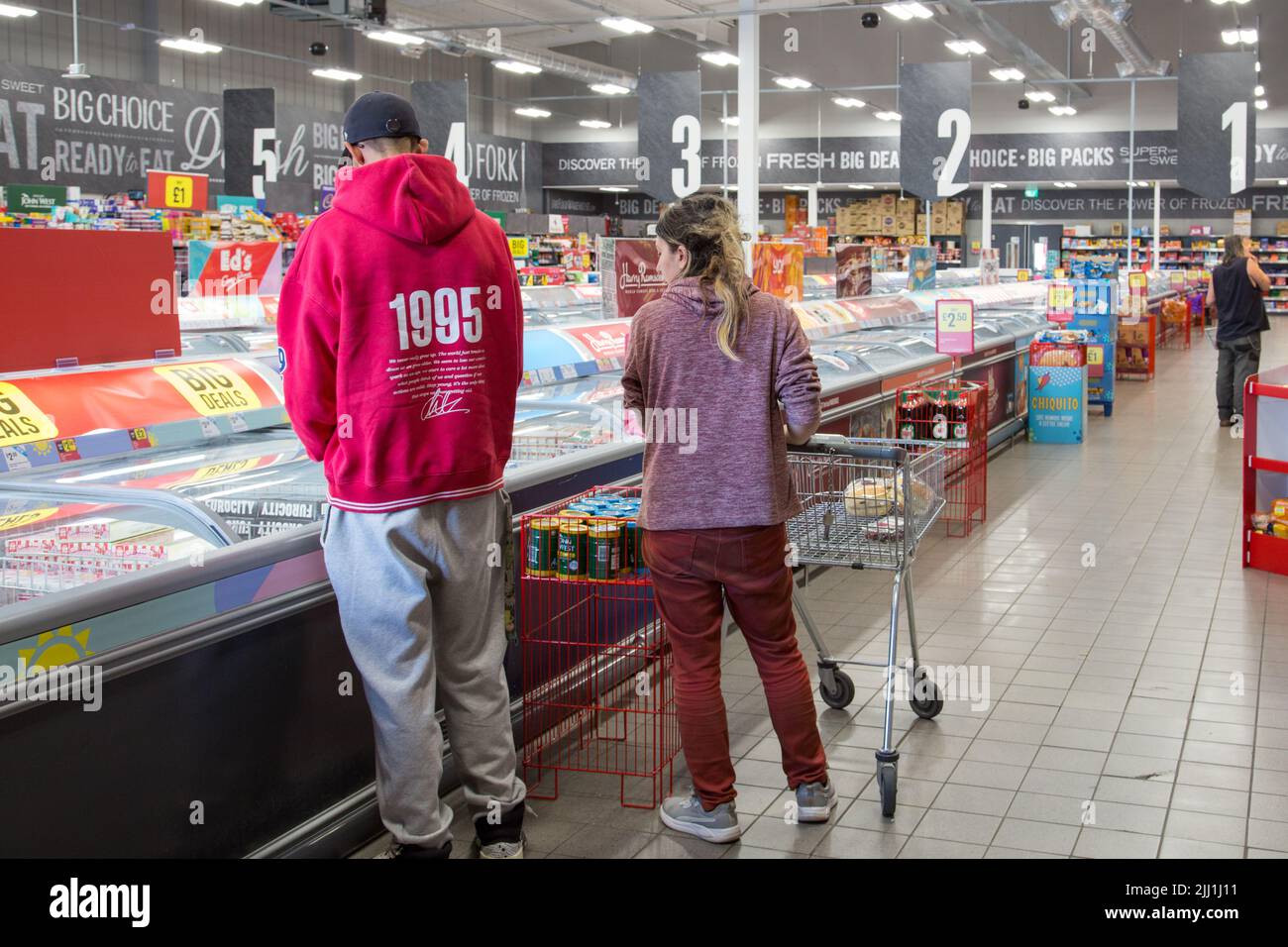 The food warehouse by iceland hi-res stock photography and images - Alamy