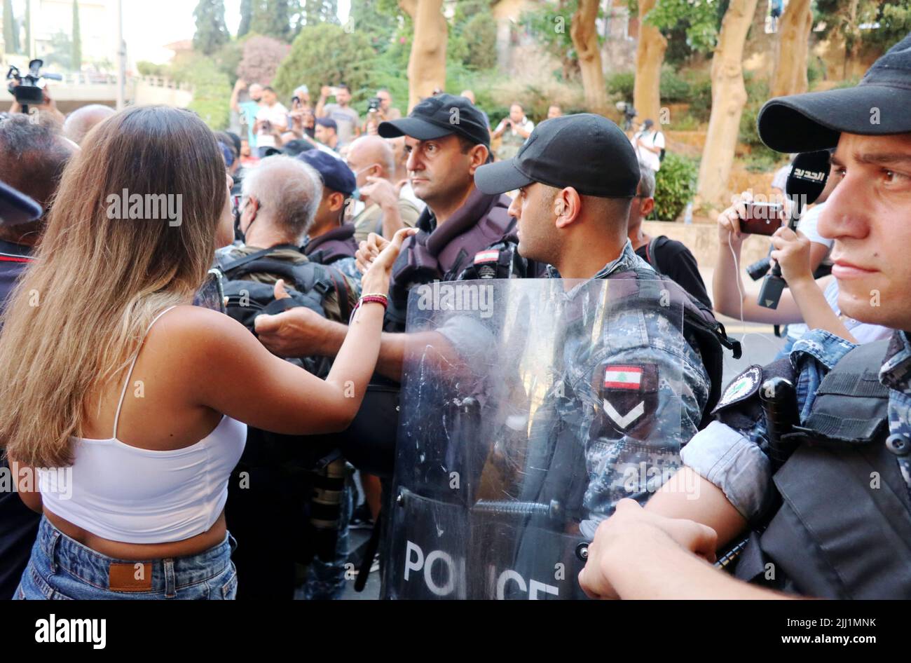 Beirut lebanon prime ministers headquarter crisis banks leba hi-res ...