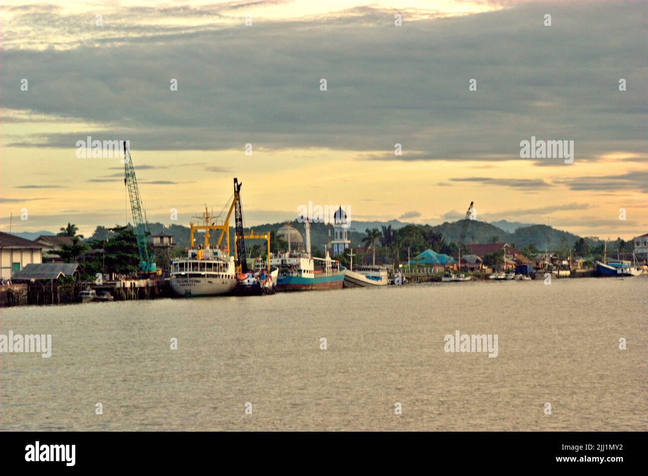 River port on Segah river in Tanjung Redeb, Berau, East Kalimantan ...