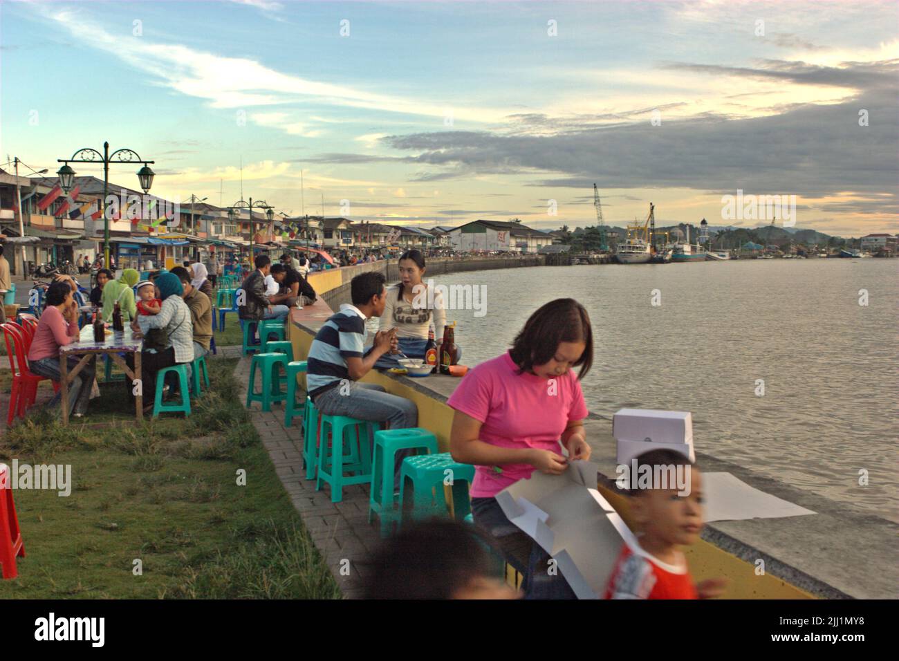 Street food area on the side of Segah river in Tanjung Redeb, Berau ...