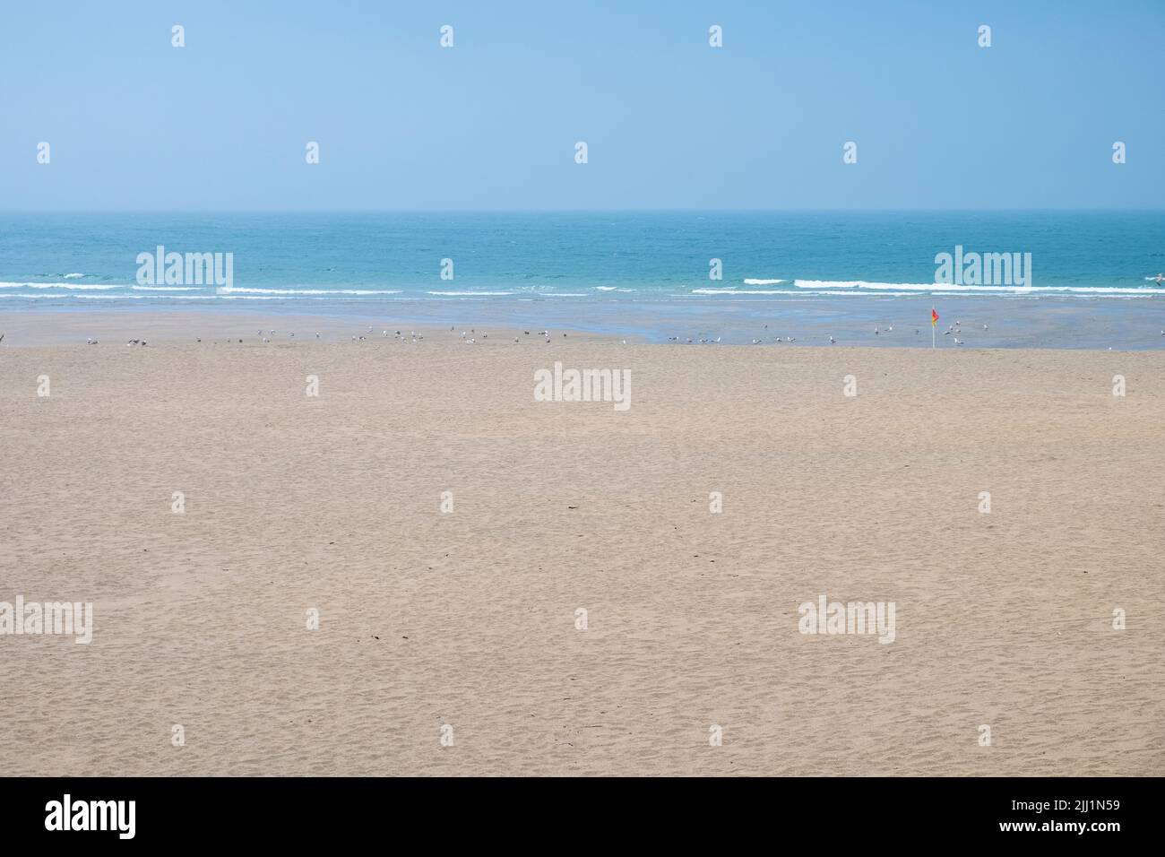 Quiet day on the beach hi-res stock photography and images - Alamy