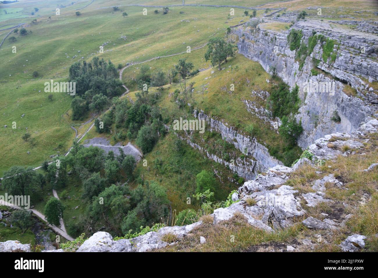Geological wonder in the Yorkshire dales ,Malham cove and surrounding ...