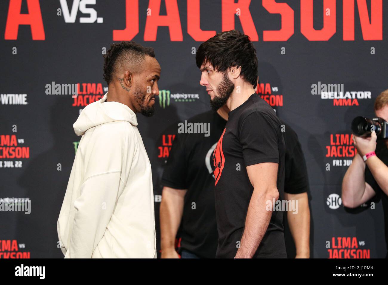 Tofiq Musayev faces off against Sidney Outlaw at the ceremonial weigh ...