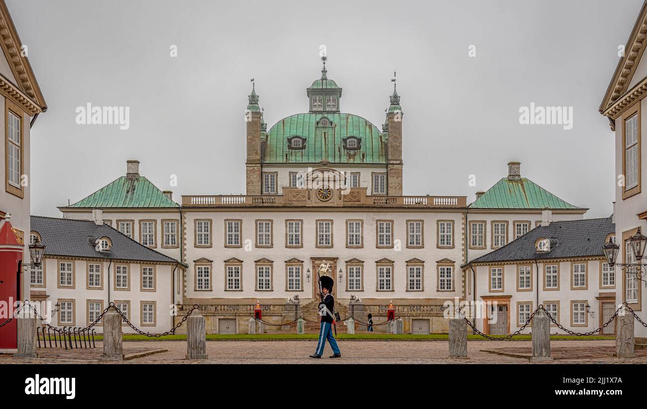 A front view of the Frederiksborg Castle, Hillerod, Denmark Stock Photo ...