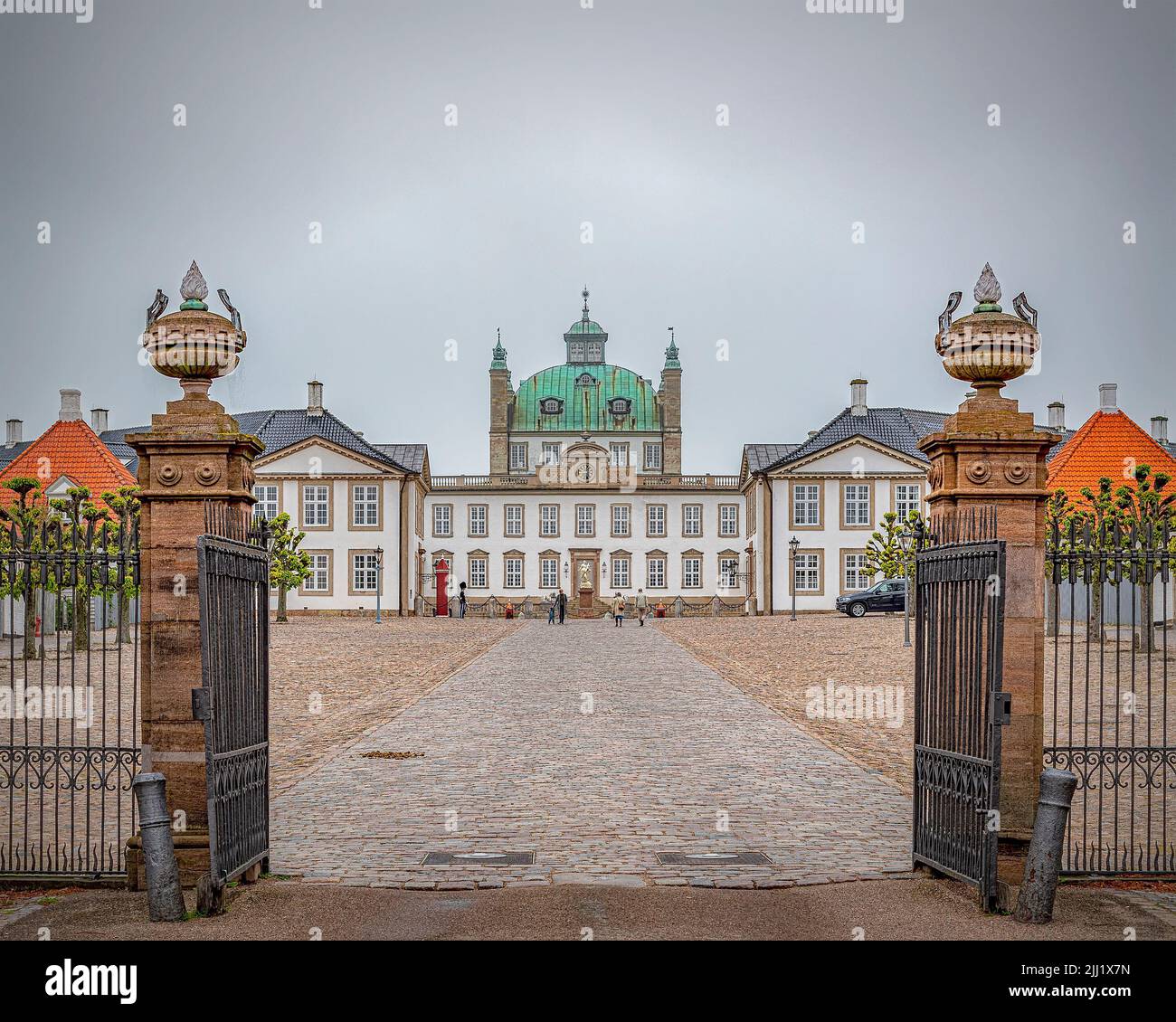 A front view of Frederiksborg Castle, Hillerod, Denmark Stock Photo - Alamy