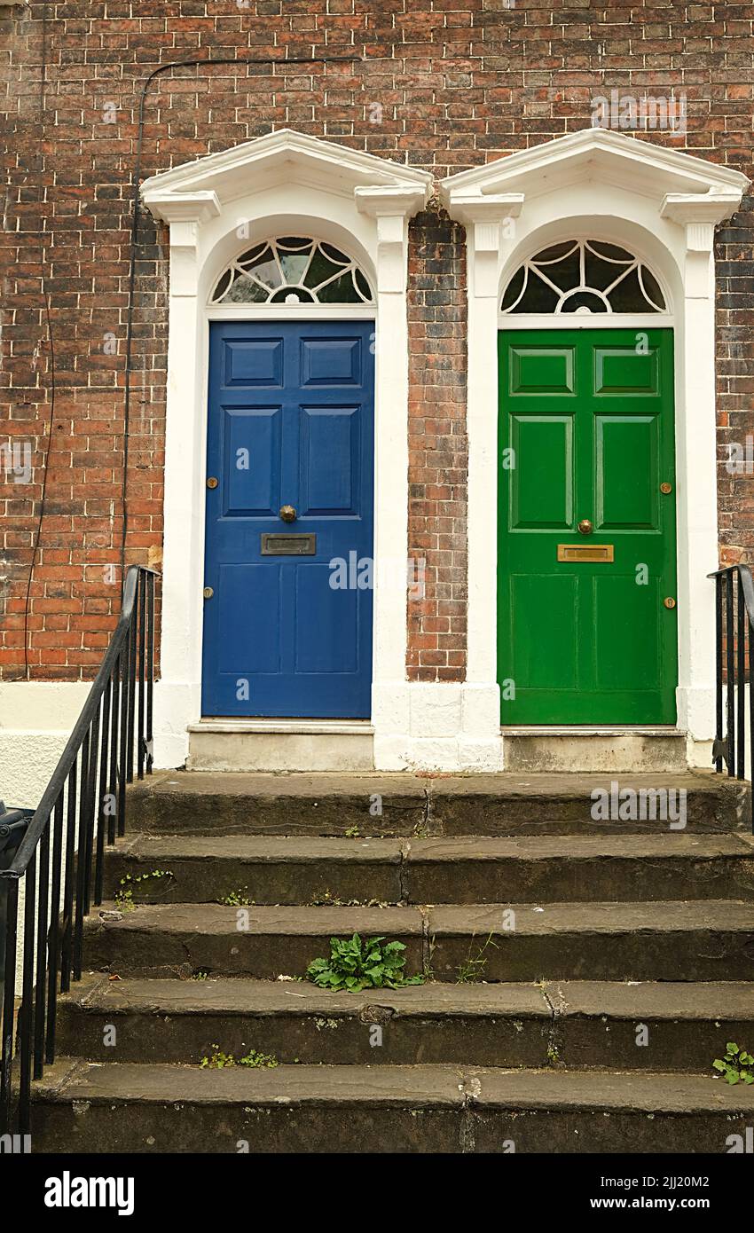 British front doors hi-res stock photography and images - Alamy