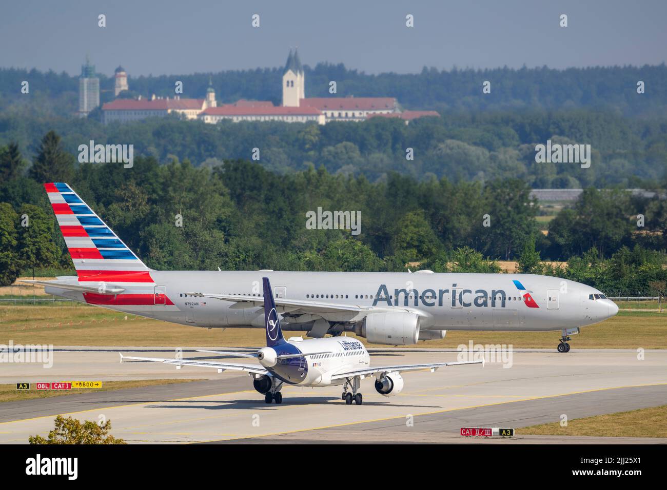 Munich, Germany - 22. July 2022 : American Airlines Boeing 777-223ER ...