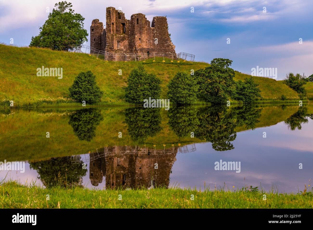 Morton castle hi-res stock photography and images - Alamy