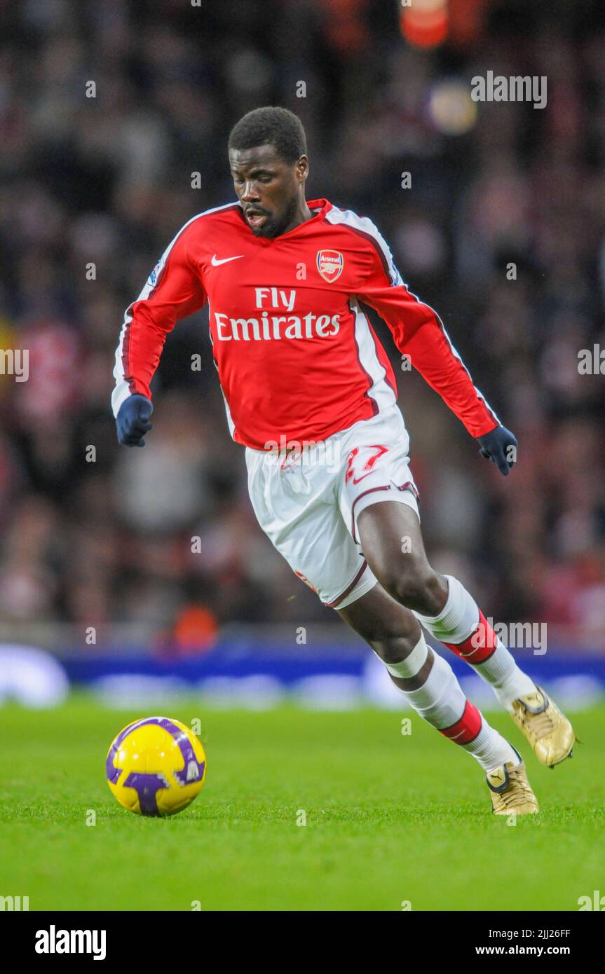 Emmanuel eboue hi-res stock photography and images - Alamy