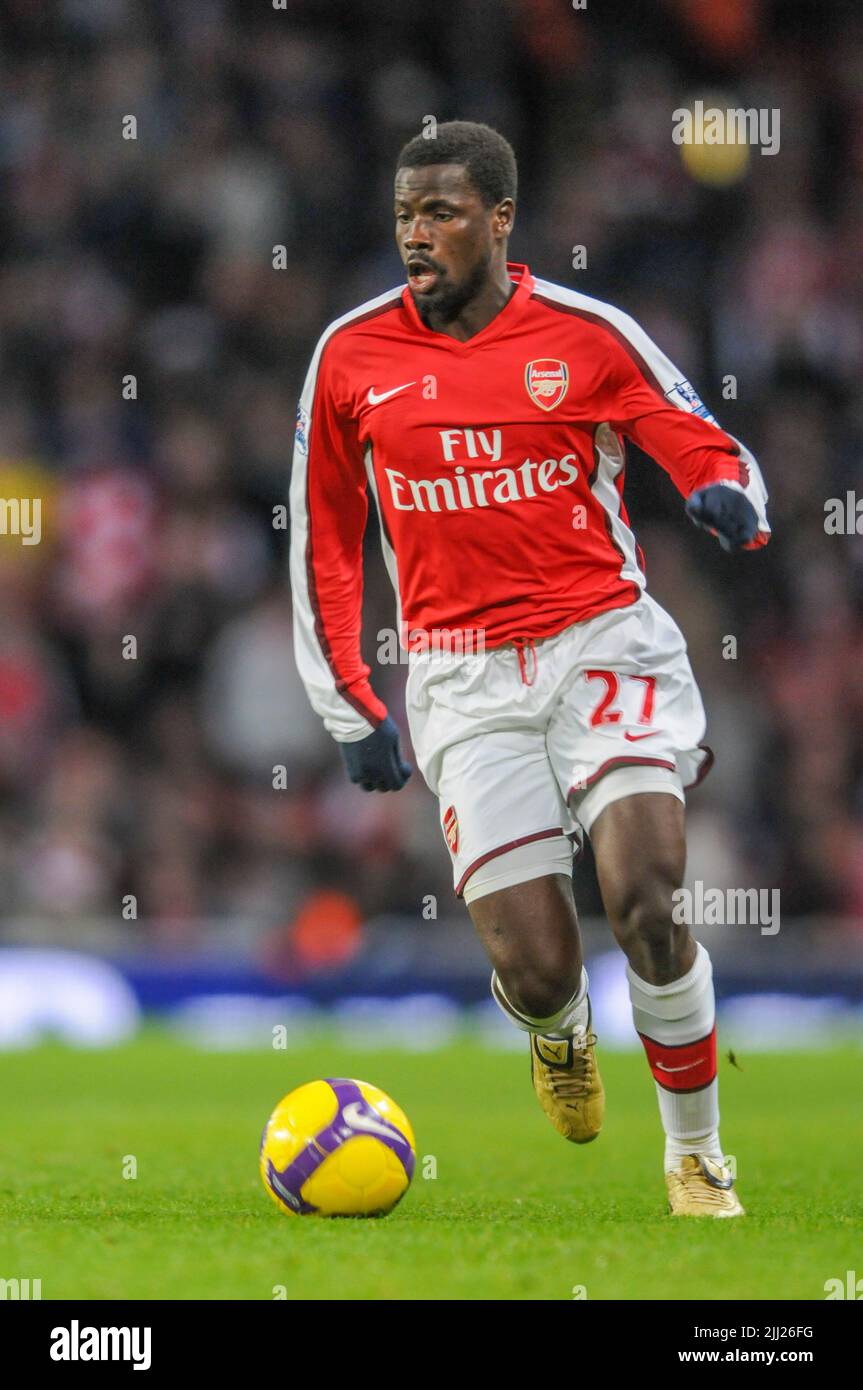 Emmanuel eboue hi-res stock photography and images - Alamy