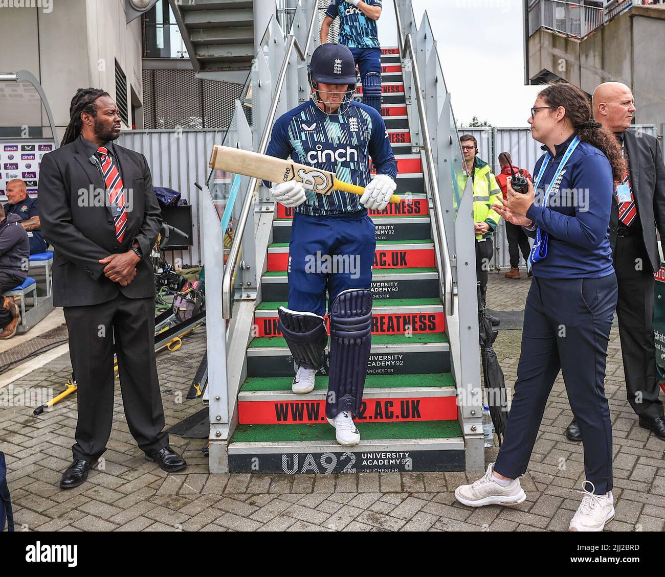 Jason roy cricket bat hi-res stock photography and images - Alamy