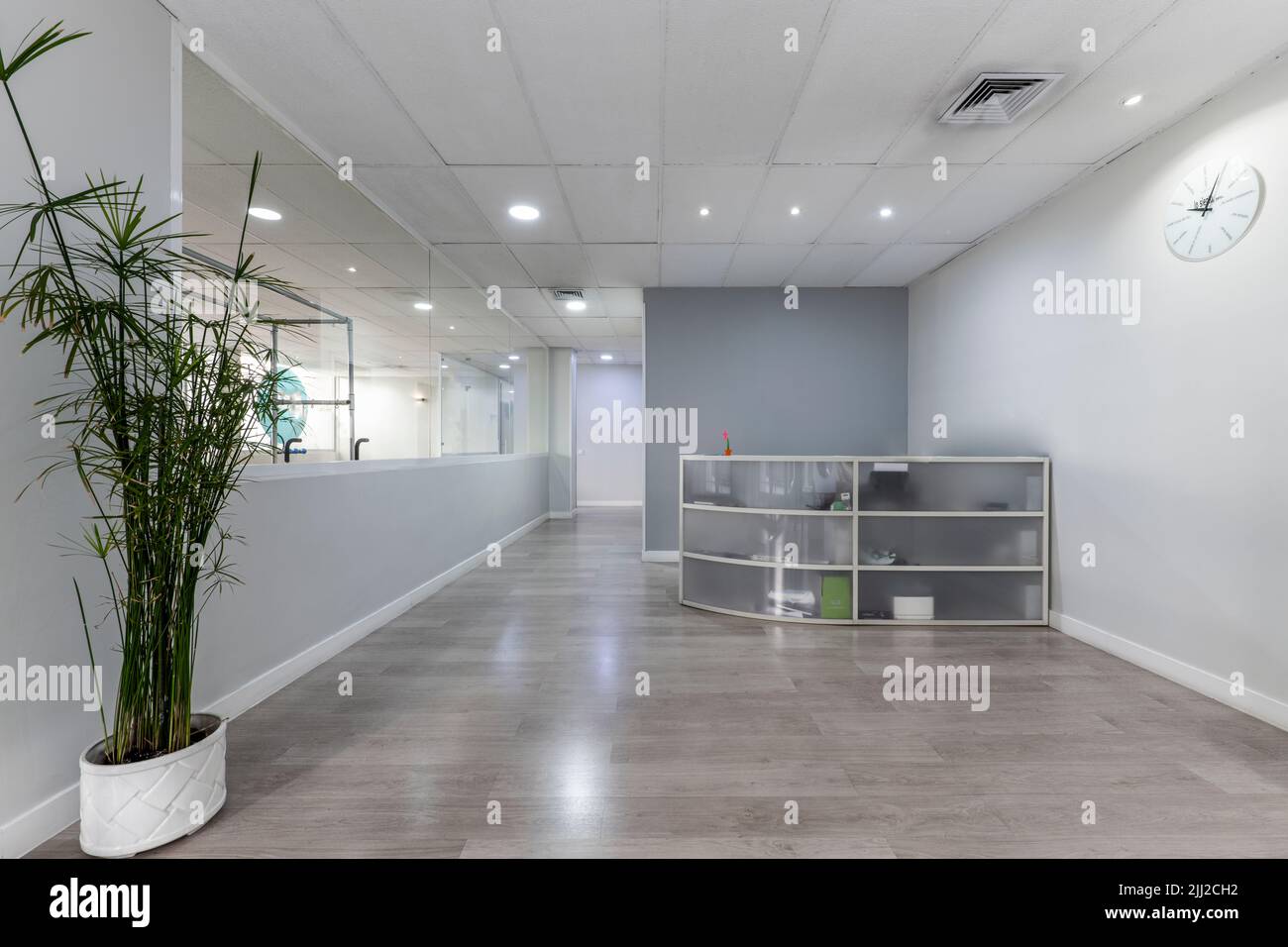 Room with a reception desk in a corrective physics business Stock Photo ...