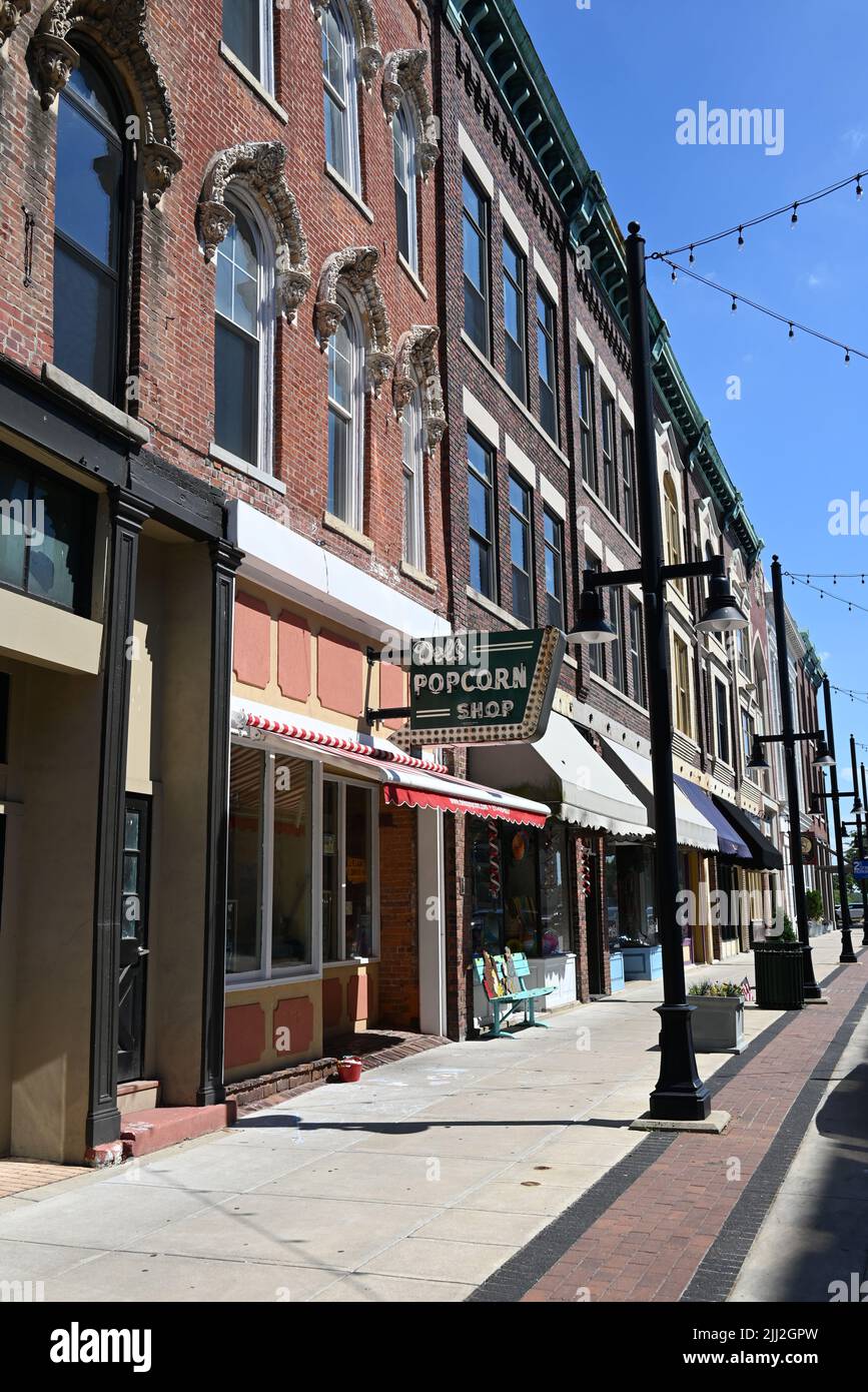 Historic downtown district hi-res stock photography and images - Alamy