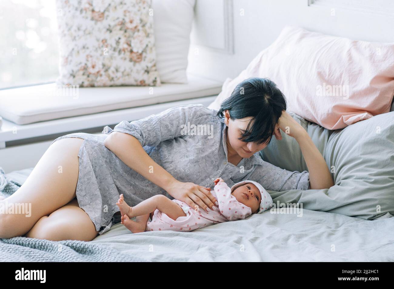 mother unity newborn baby love Stock Photo - Alamy