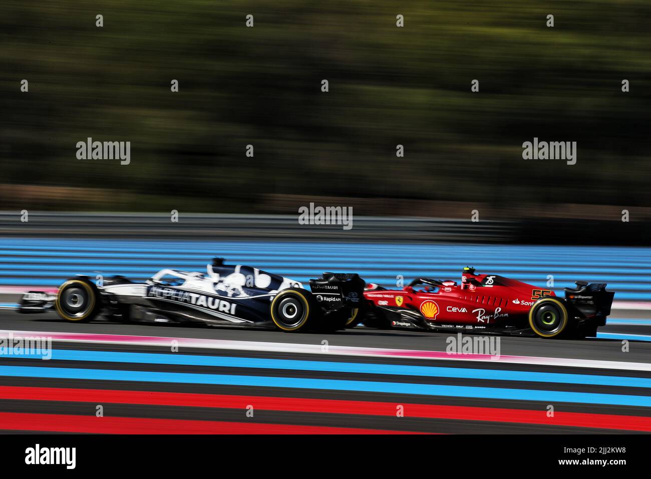 Pierre Gasly (FRA) AlphaTauri AT03 and Carlos Sainz Jr (ESP) Ferrari F1 ...