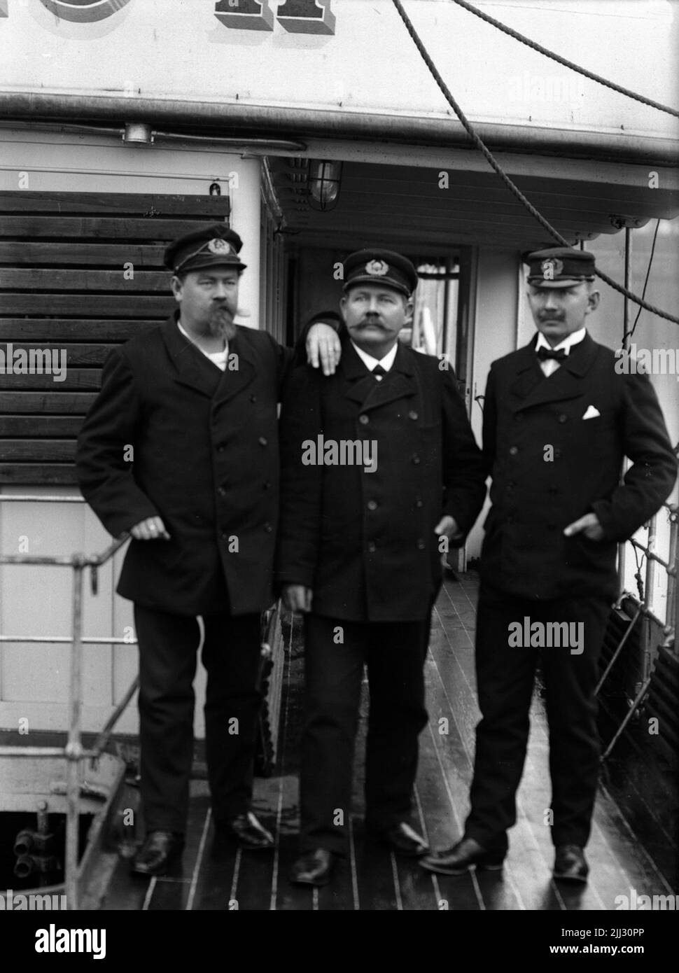 Navy captains Black and White Stock Photos & Images - Alamy