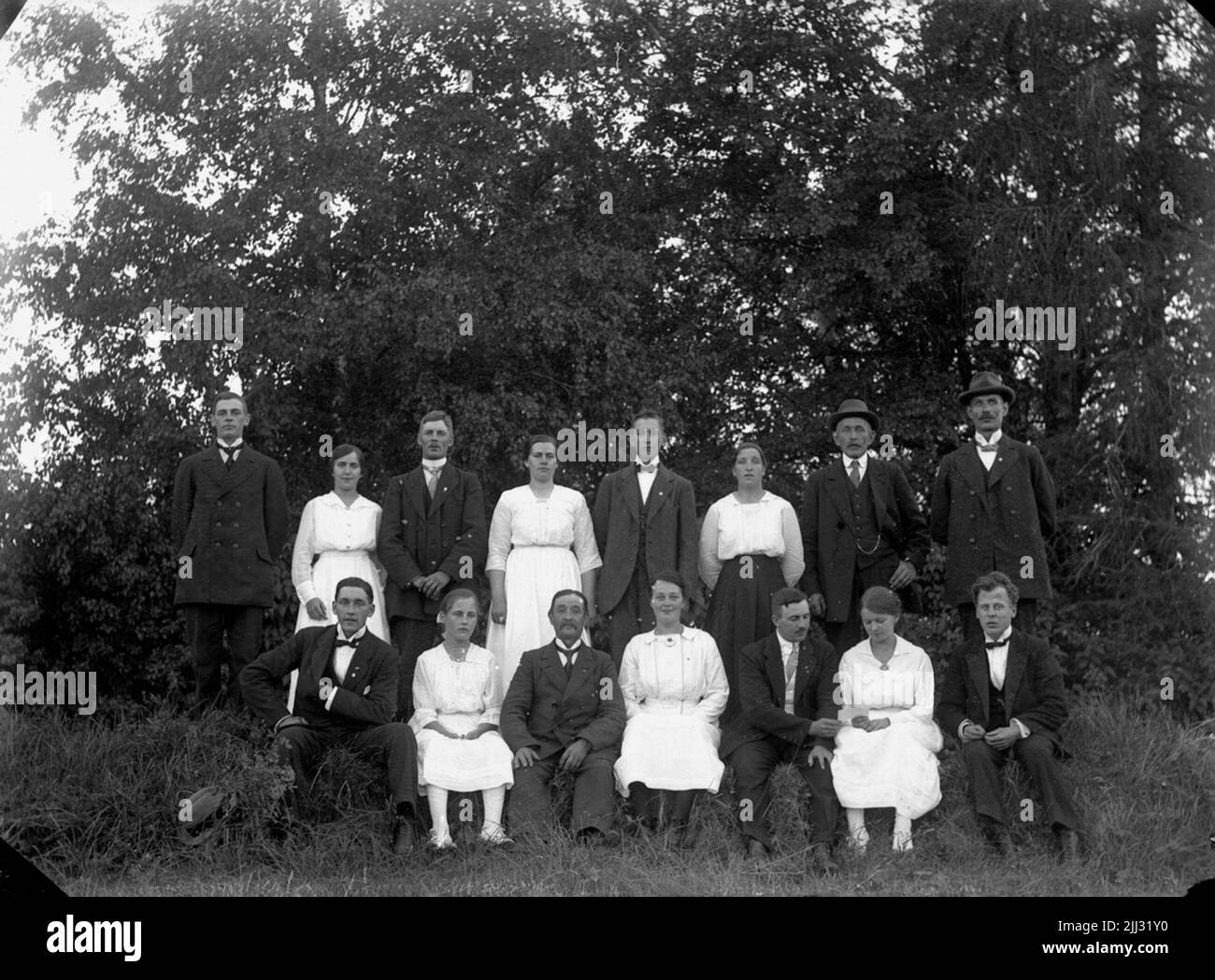 Informal group picture Black and White Stock Photos & Images - Alamy