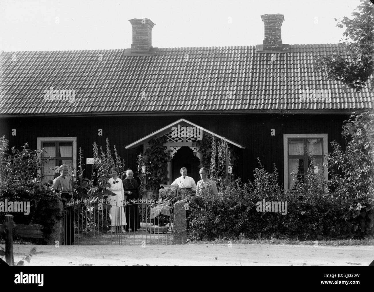 Household buildings Black and White Stock Photos & Images - Alamy