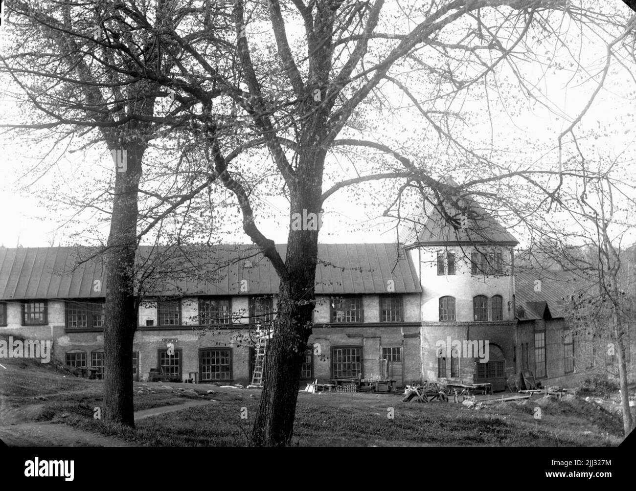 Factory buildings industrial plant hi-res stock photography and images ...