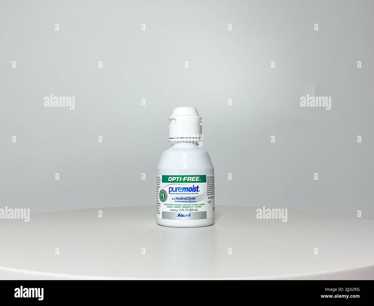 Alcon lens hi-res stock photography and images - Alamy