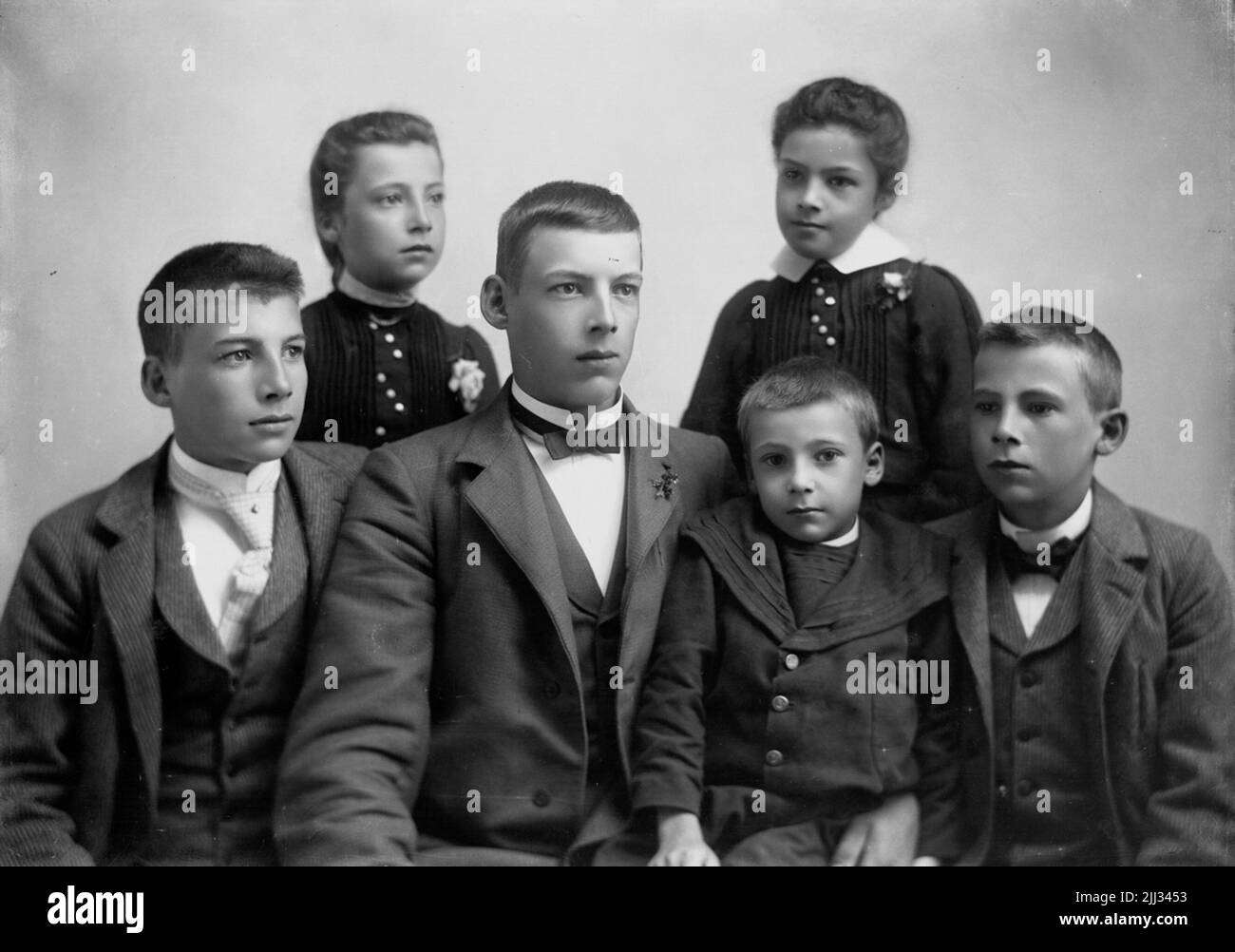 Six children, Alma and Gustaf Hallberg's children: Anna Hallberg, born ...