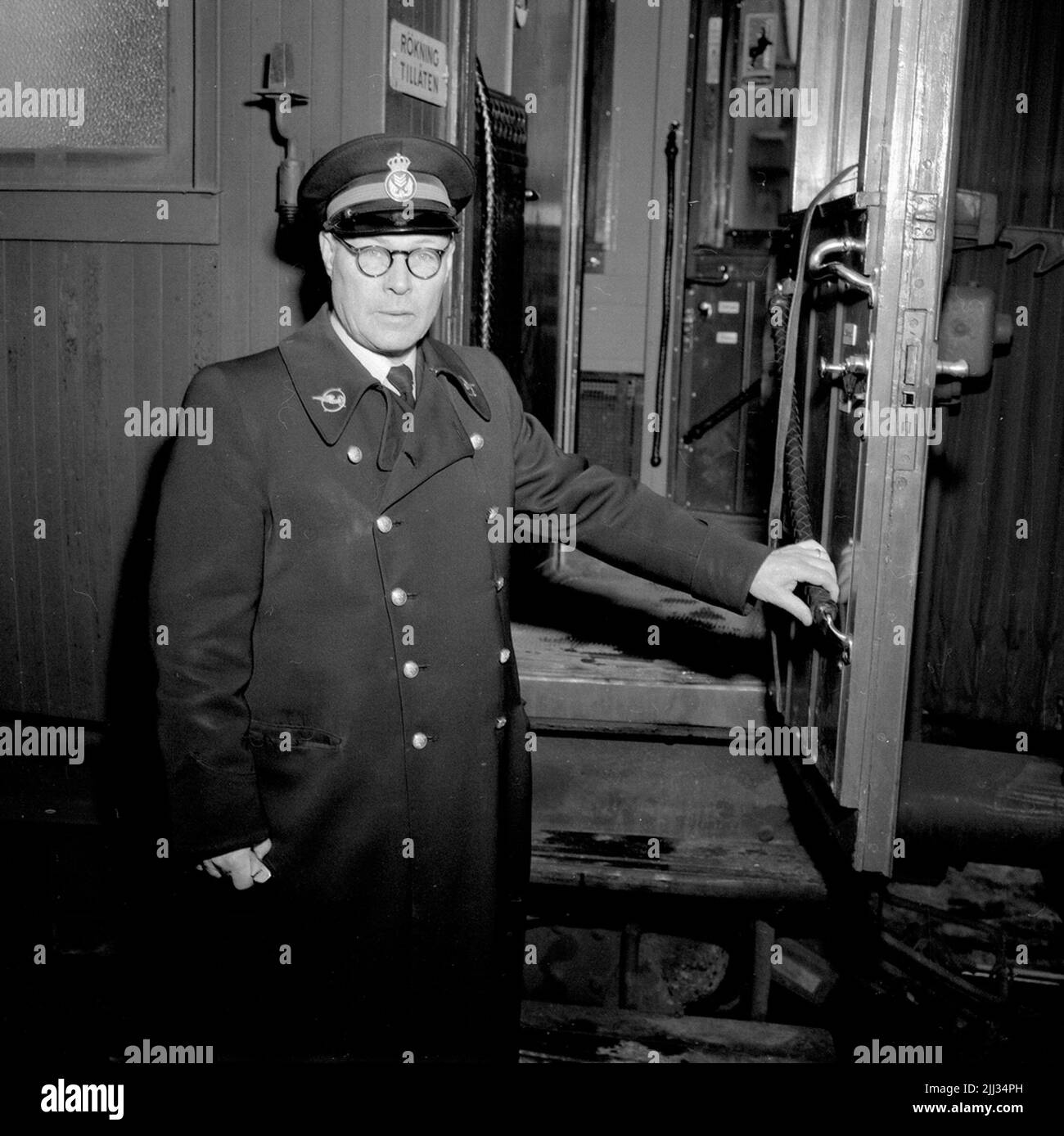 Friendly uniform Black and White Stock Photos & Images - Alamy