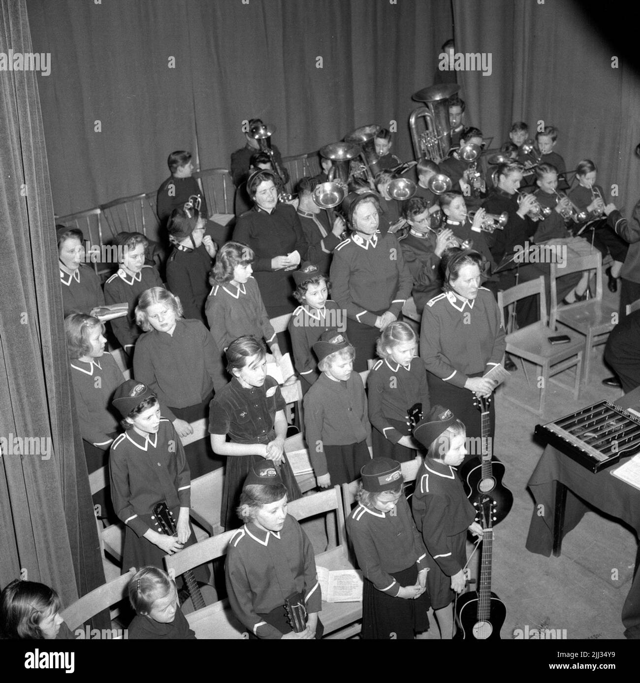 February crisis Black and White Stock Photos & Images - Alamy