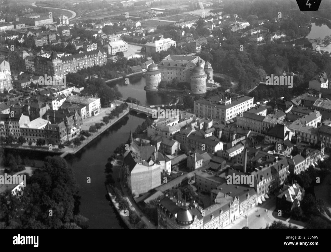 Aerial countryside view historic Black and White Stock Photos & Images ...