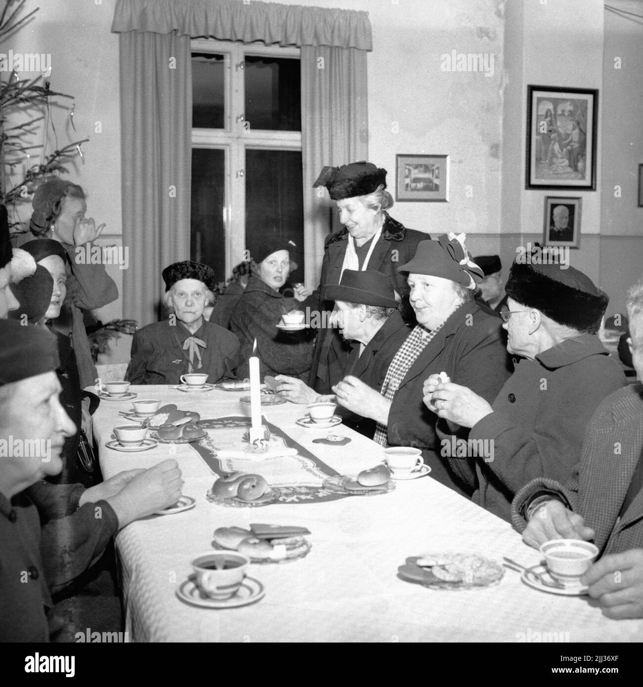 Christmas 1954 hi-res stock photography and images - Alamy