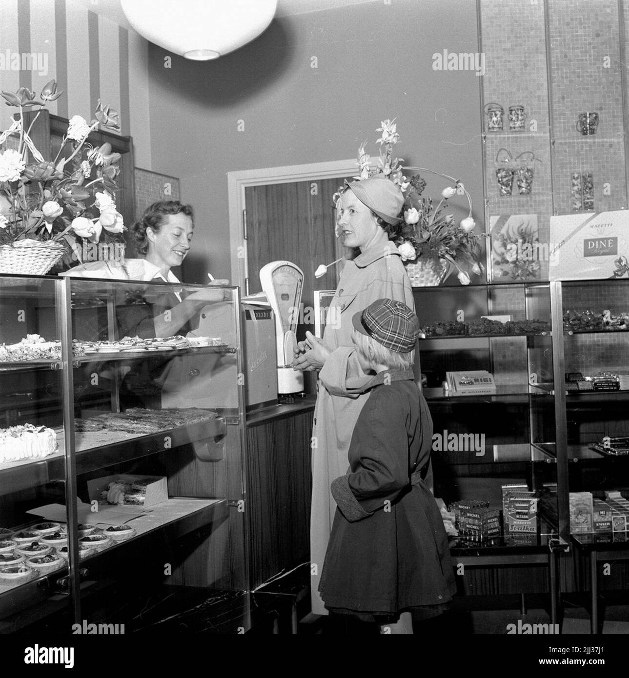 Pastry sweets Black and White Stock Photos & Images - Alamy