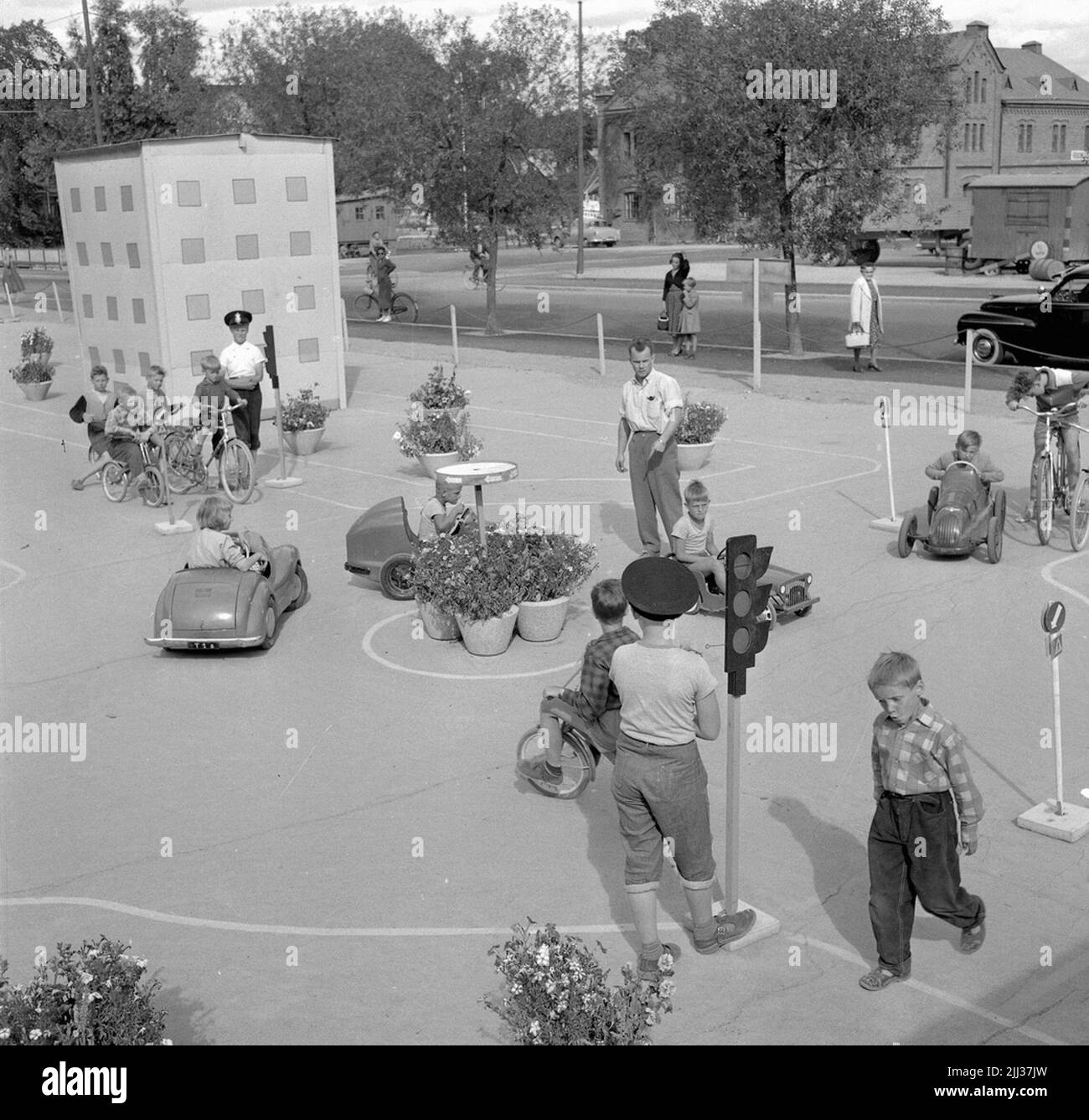 Children road school Black and White Stock Photos & Images - Alamy