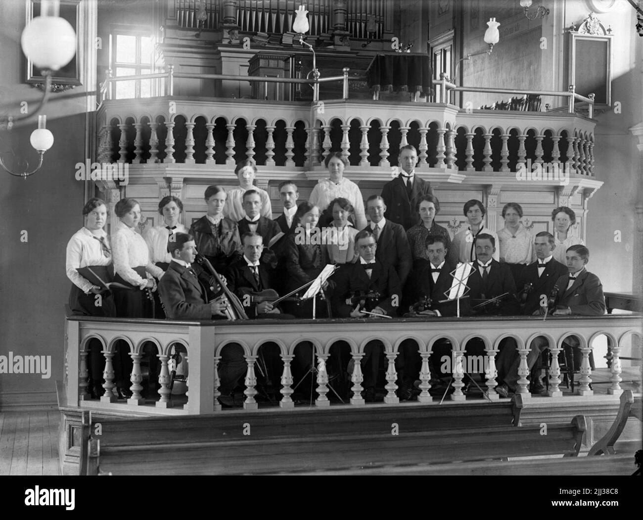 Classical music setting Black and White Stock Photos & Images - Alamy